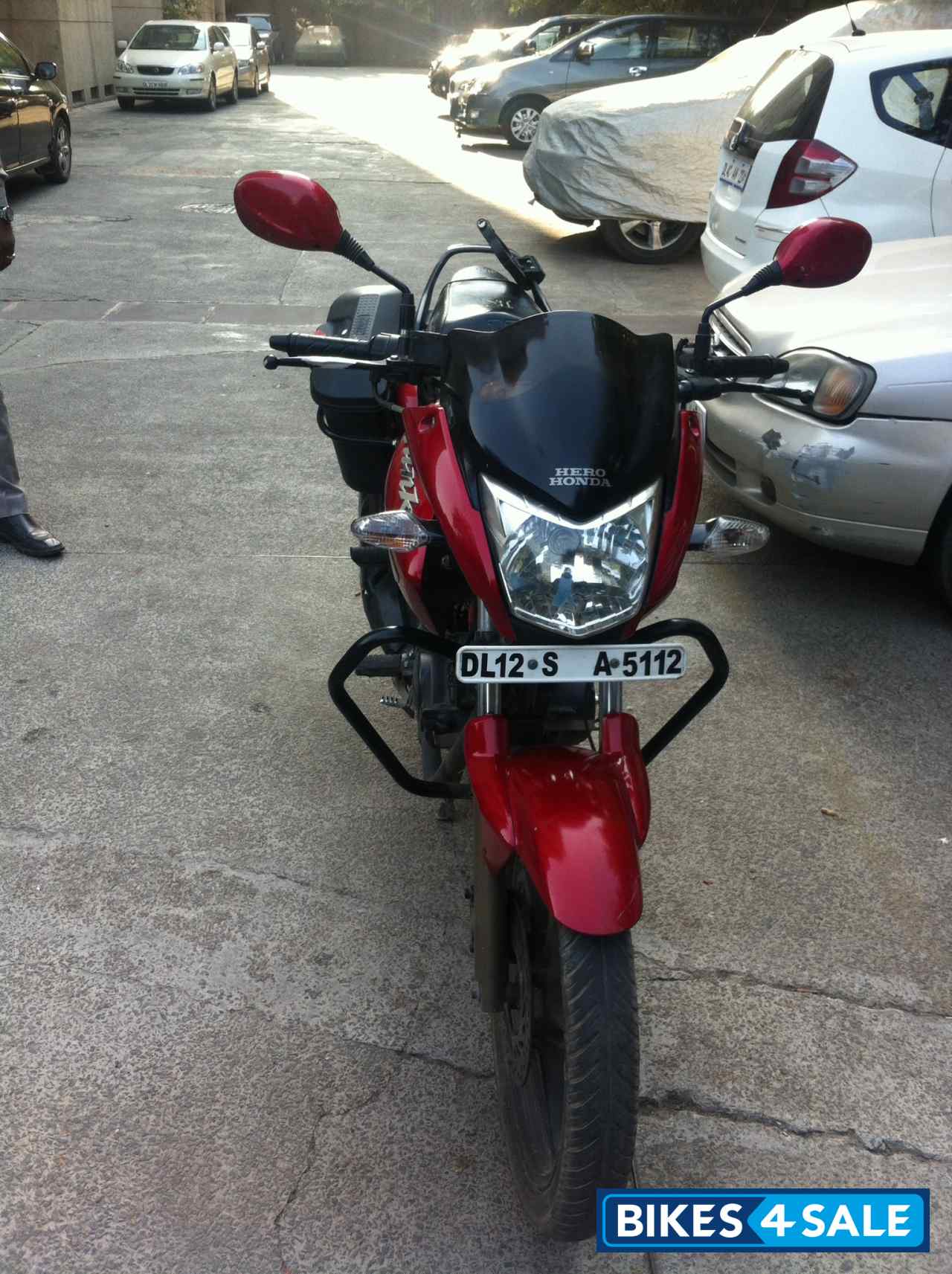 Used 2011 model Hero Hunk for sale in New Delhi. ID 117671. Maroon colour - Bikes4Sale