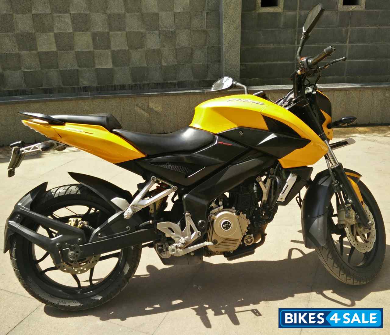 Used 2013 model Bajaj Pulsar 200 NS for sale in Mumbai. ID 119323 ...