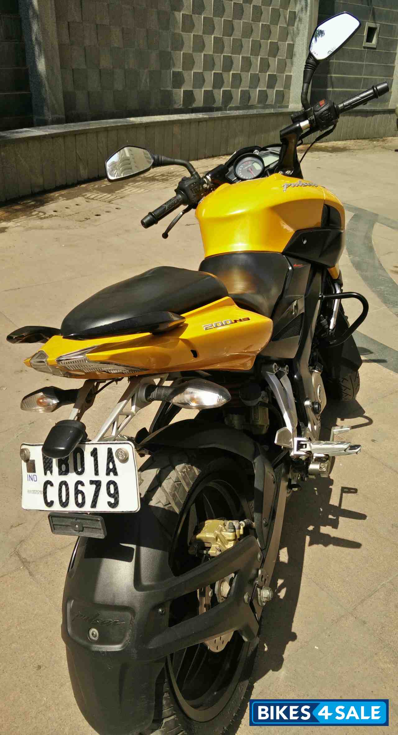 Used 2013 model Bajaj Pulsar 200 NS for sale in Mumbai. ID 119323 ...