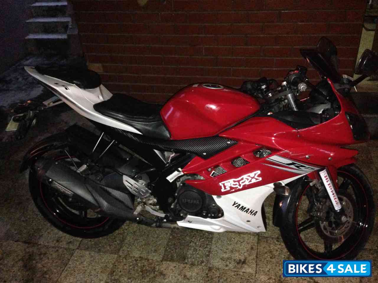 Used 2011 model Yamaha YZF R15 V2 for sale in Bangalore. ID 119929. Red ...