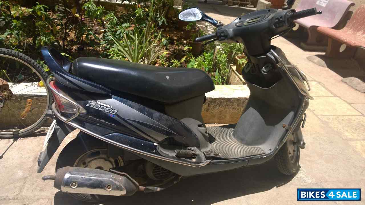 Used 2010 model Mahindra Rodeo for sale in Mumbai. ID 120257. Dark ...