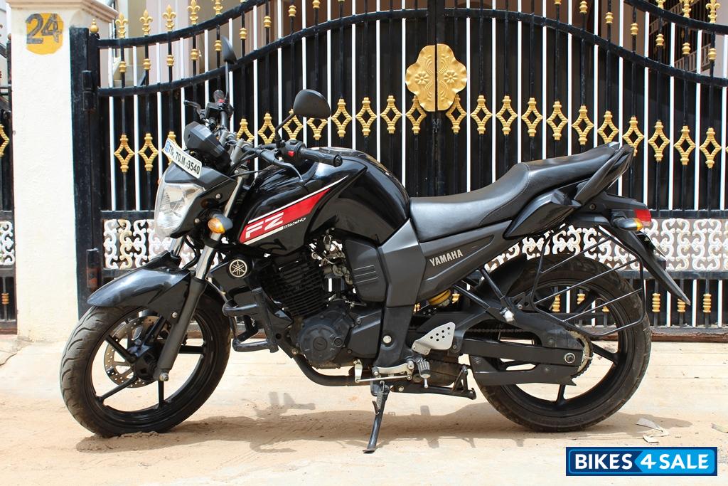 Used 2014 model Yamaha FZ16 for sale in Krishnagiri. ID 121113. Black ...