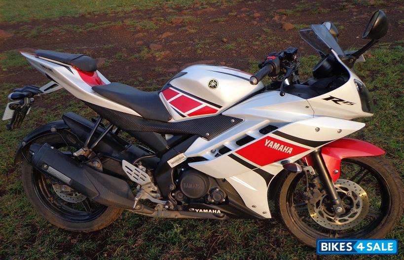 Used 2012 model Yamaha YZF R15 V2 for sale in Pune. ID 121452. White ...