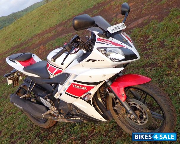 Used 2012 model Yamaha YZF R15 V2 for sale in Pune. ID 121452. White ...