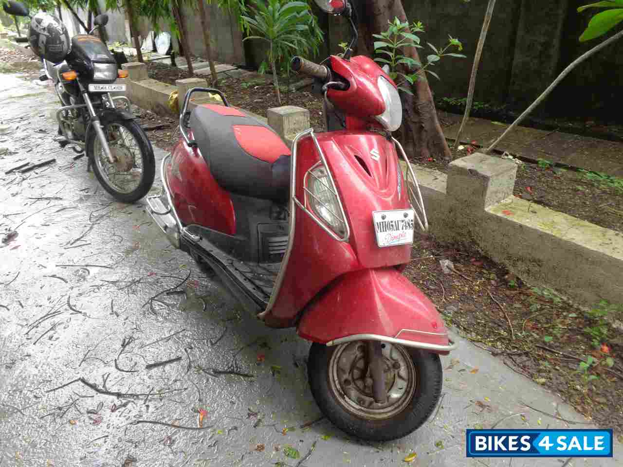 Used 2010 model Suzuki Access 125 for sale in Thane. ID 122016. Red ...