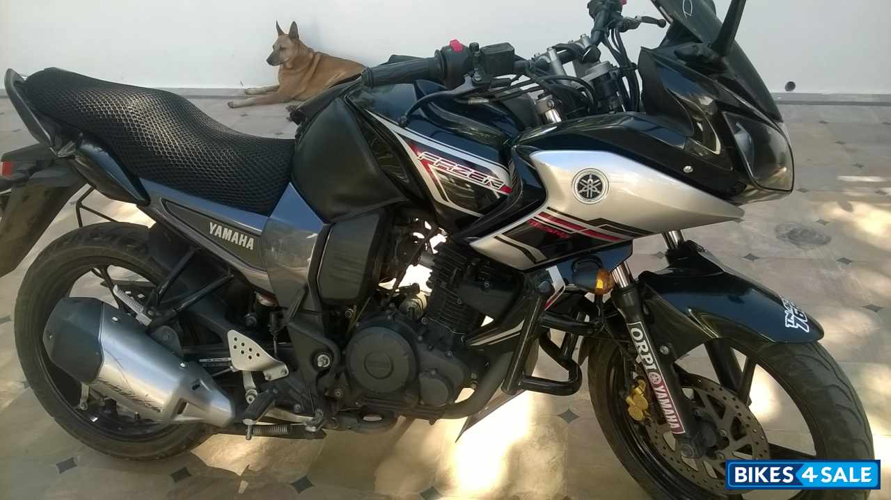 Yamaha Fazer Black And Silver