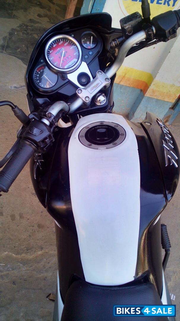 Used 2010 model Hero Hunk for sale in Kanyakumari. ID 125085. Black colour - Bikes4Sale