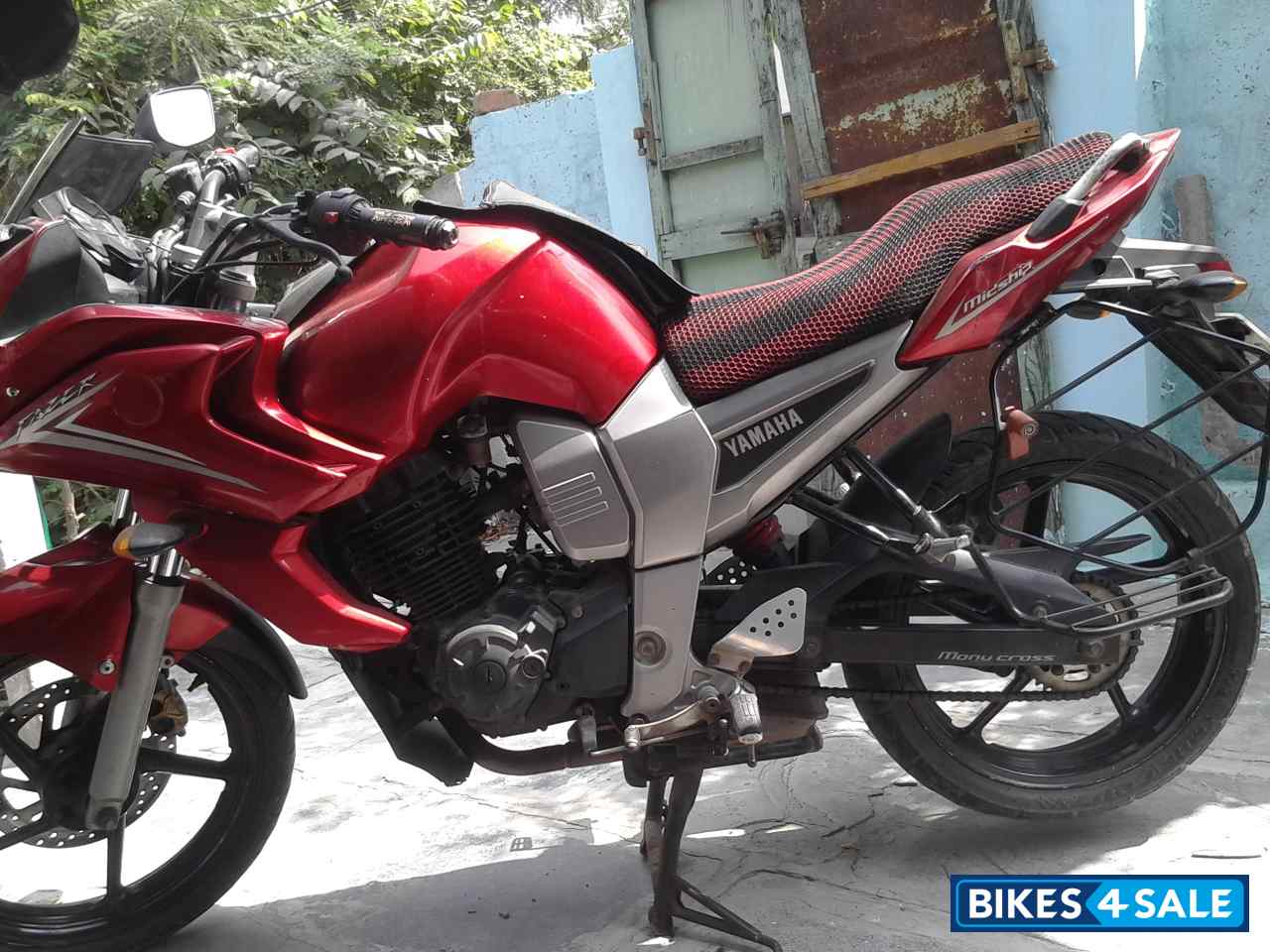 Used 2009 model Yamaha FZ16 for sale in Krishna. ID 125470. Lava Red colour - Bikes4Sale