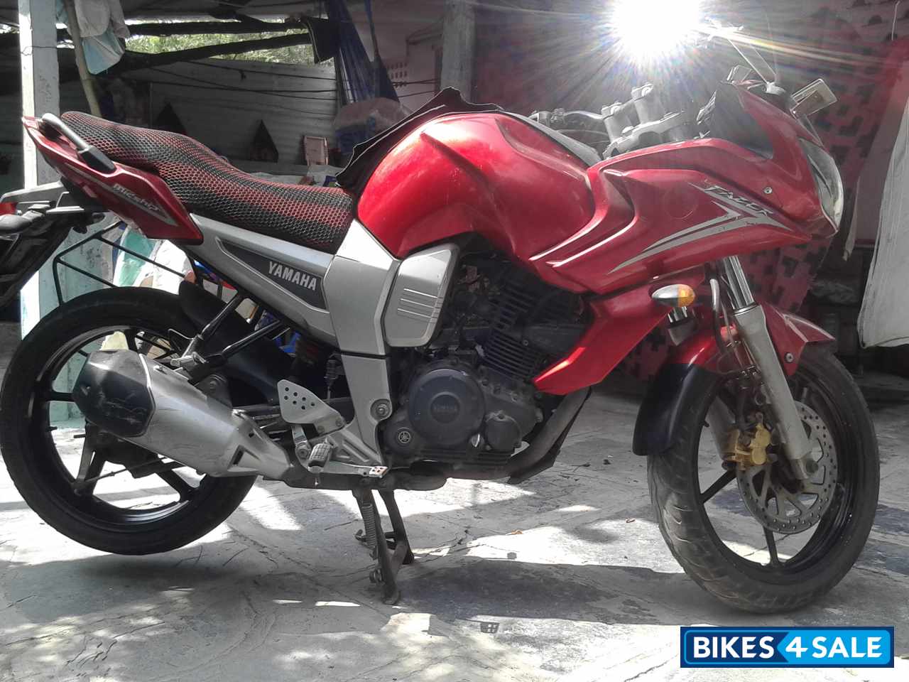 Used 2009 model Yamaha FZ16 for sale in Krishna. ID 125470. Lava Red colour - Bikes4Sale