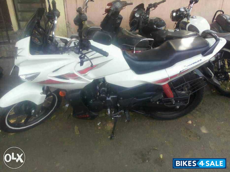 Karizma R White Wallpaper