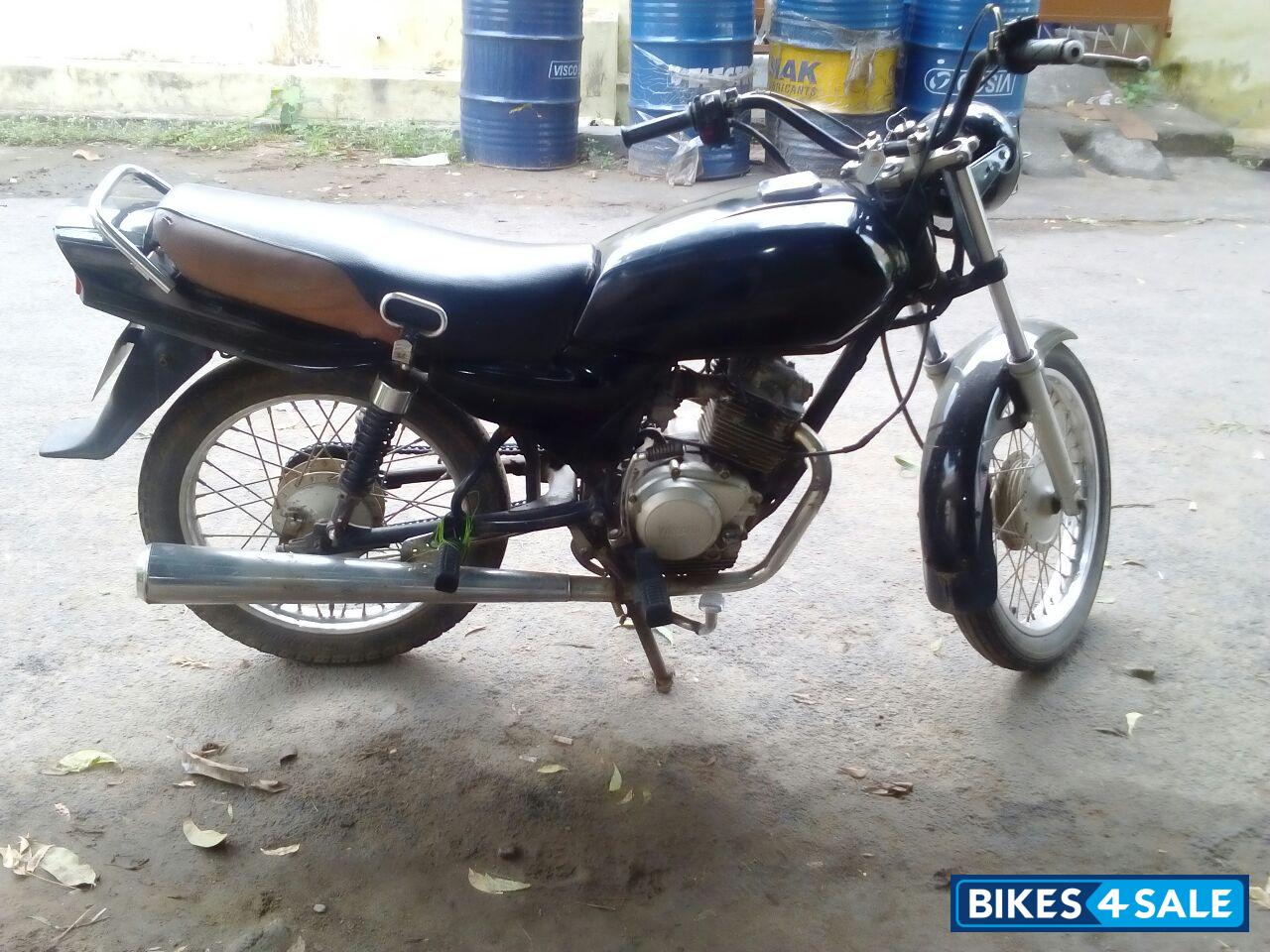 Used 2000 model Yamaha YBX for sale in Tamil Nadu. ID 130020. Black colour - Bikes4Sale