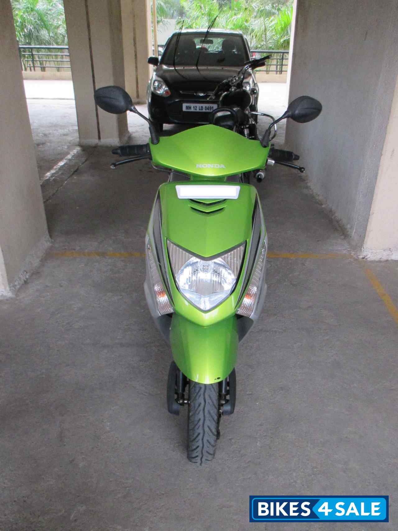 Sale > dio scooty green colour > in stock
