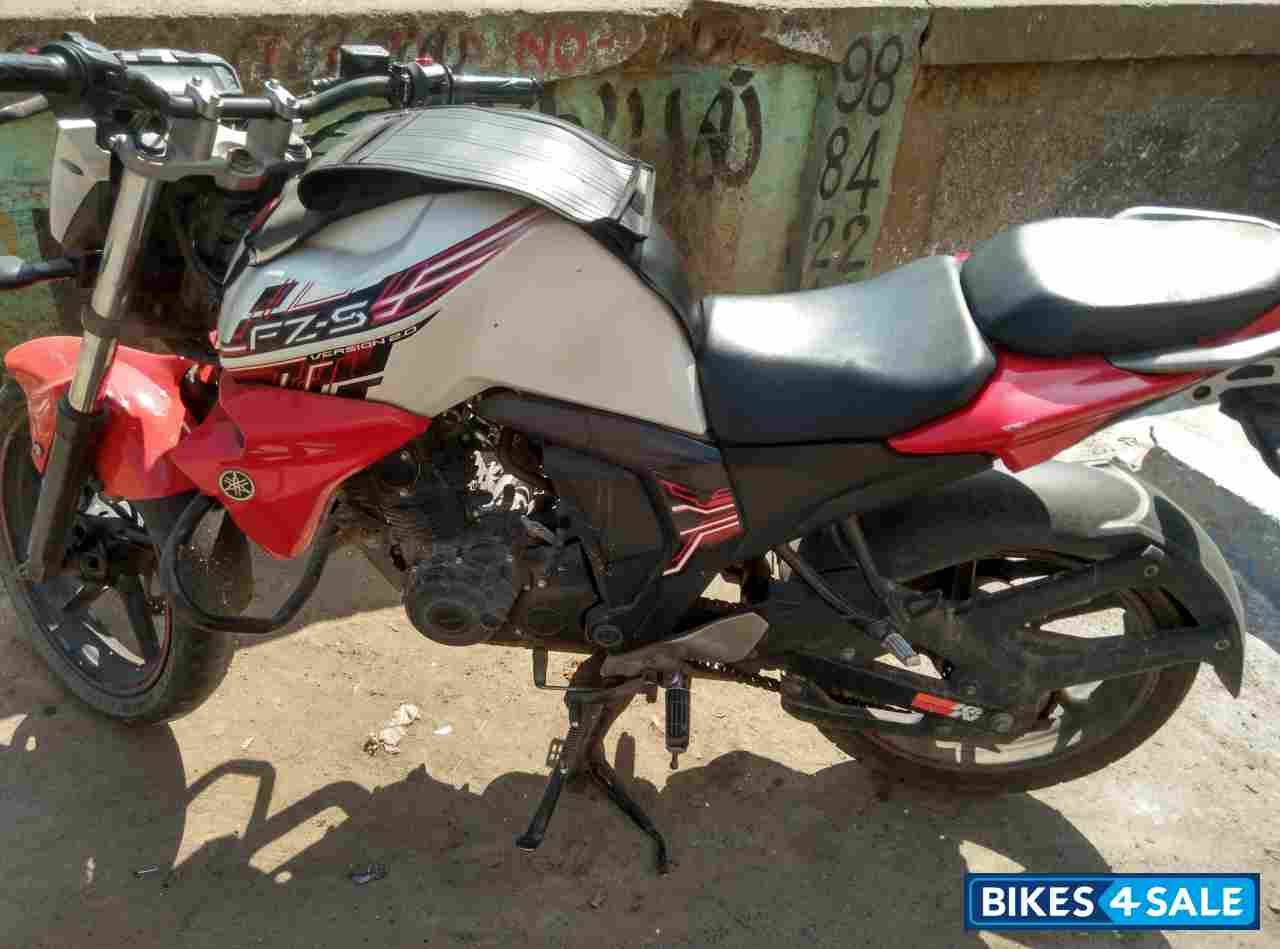 Used 2015 model Yamaha FZ-S FI V2 for sale in Chennai. ID 140538. White ...
