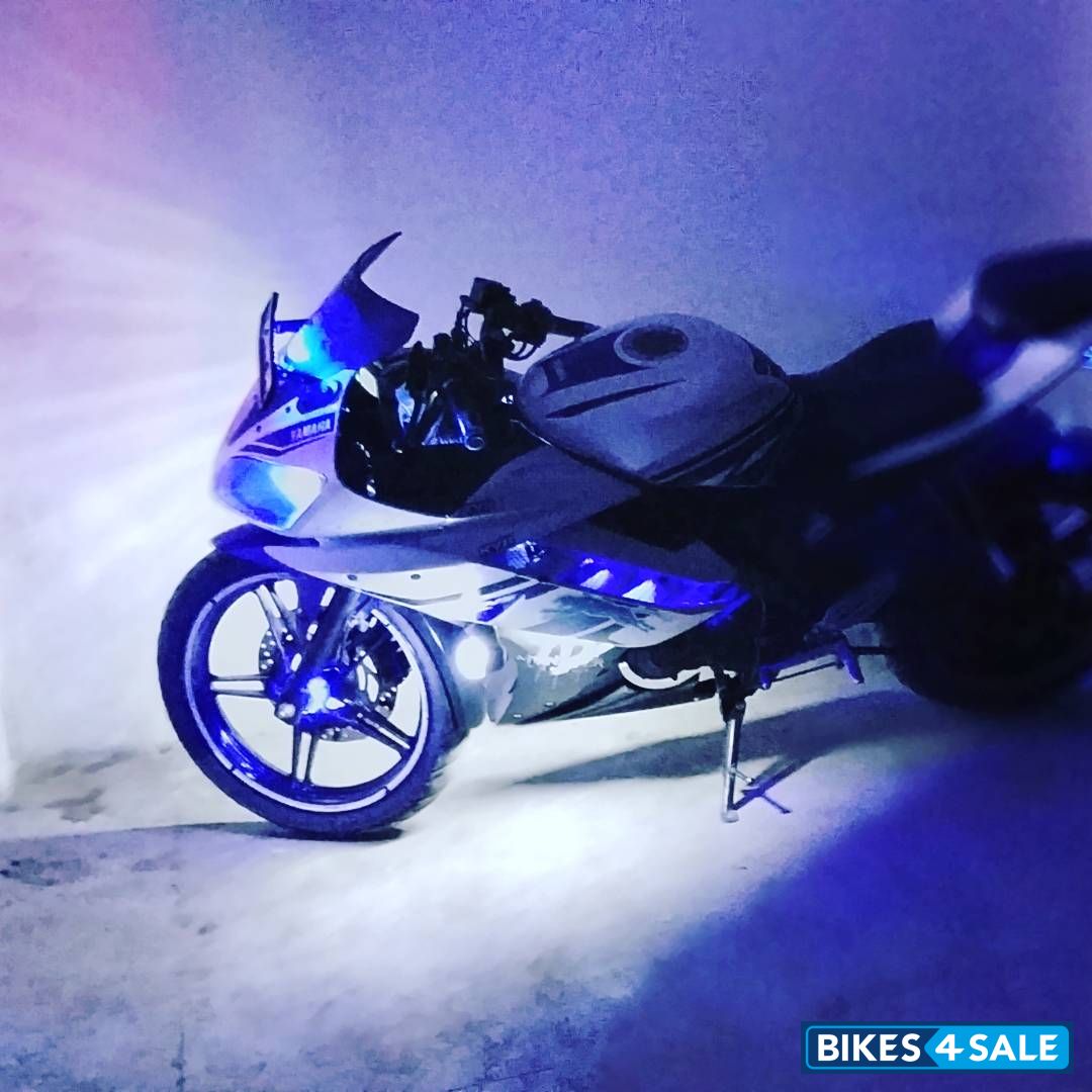 Used 2013 model Yamaha YZF R15 V2 for sale in Shimla. ID 149624. White ...