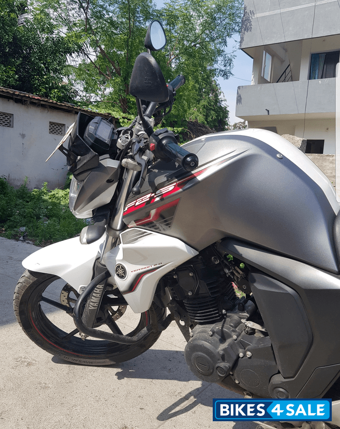 Used 2016 model Yamaha FZ-S FI V2 for sale in Chennai. ID 159109. Grey ...