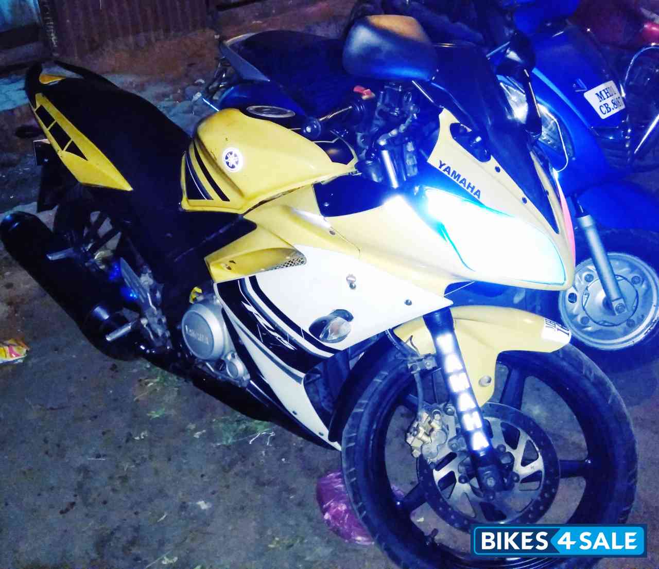 Used 2010 model Yamaha YZF R15 for sale in Mumbai. ID 167588. Yellow ...