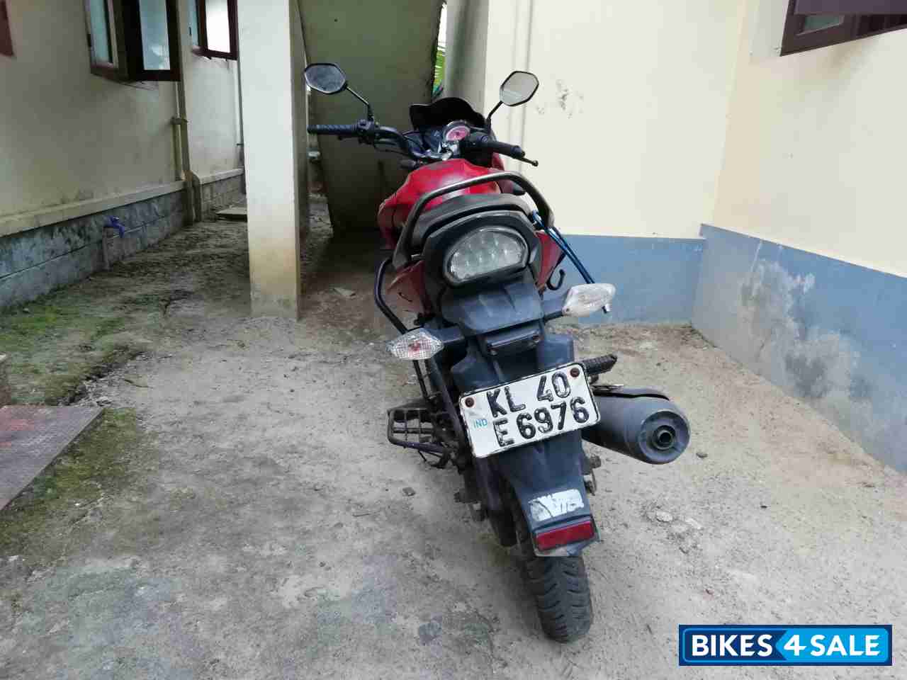 Used 2011 model Hero Hunk for sale in Ernakulam. ID 182386. Red colour - Bikes4Sale