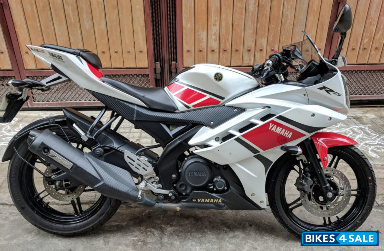 R15 V2 Limited Edition White And Blue