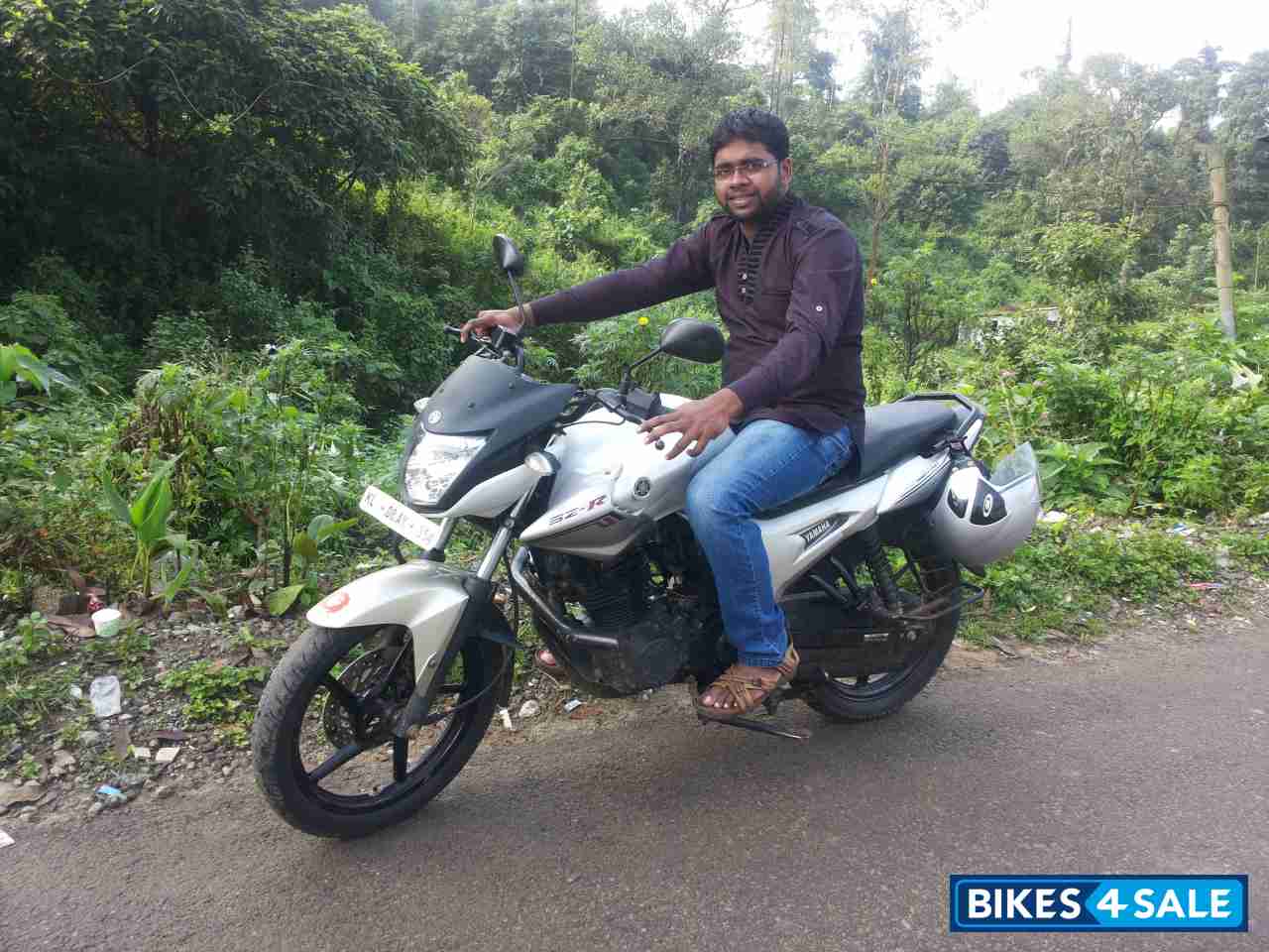 Used Yamaha SZ-R for sale in Thrissur. ID 212962 - Bikes4Sale