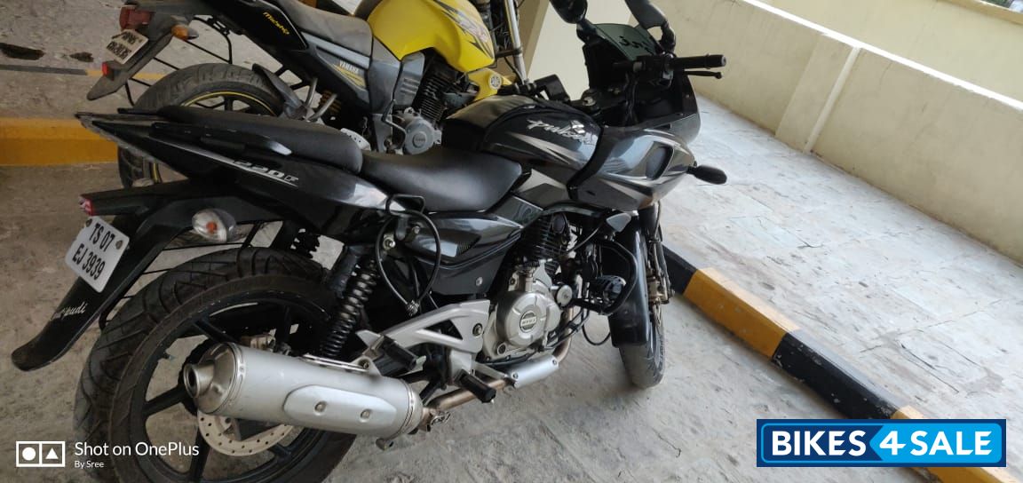 Used 2015 model Bajaj Pulsar 220F for sale in Hyderabad. ID 214257 ...
