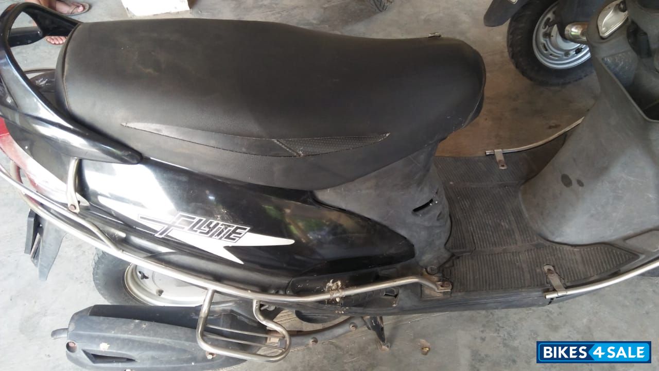 Used 2009 model Mahindra Flyte for sale in Vadodara. ID 220920 - Bikes4Sale