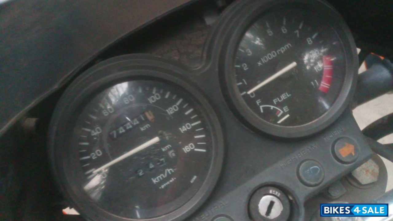 Used 2005 model Hero CBZ Star for sale in Ghaziabad. ID 225813 - Bikes4Sale