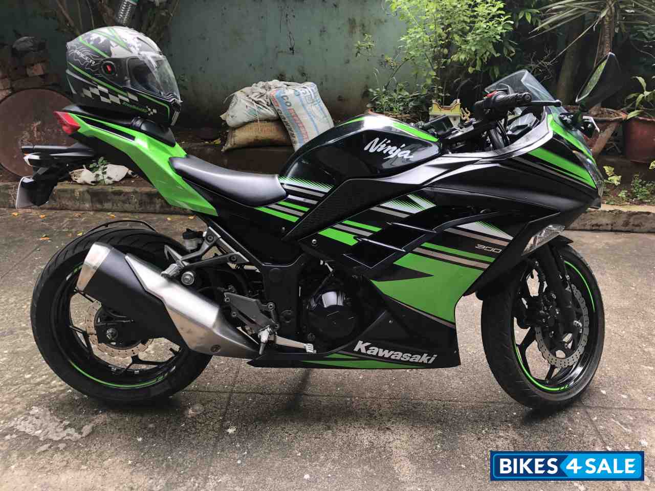 Used 2016 model Kawasaki Ninja 300R for sale in Visakhapatnam. ID ...