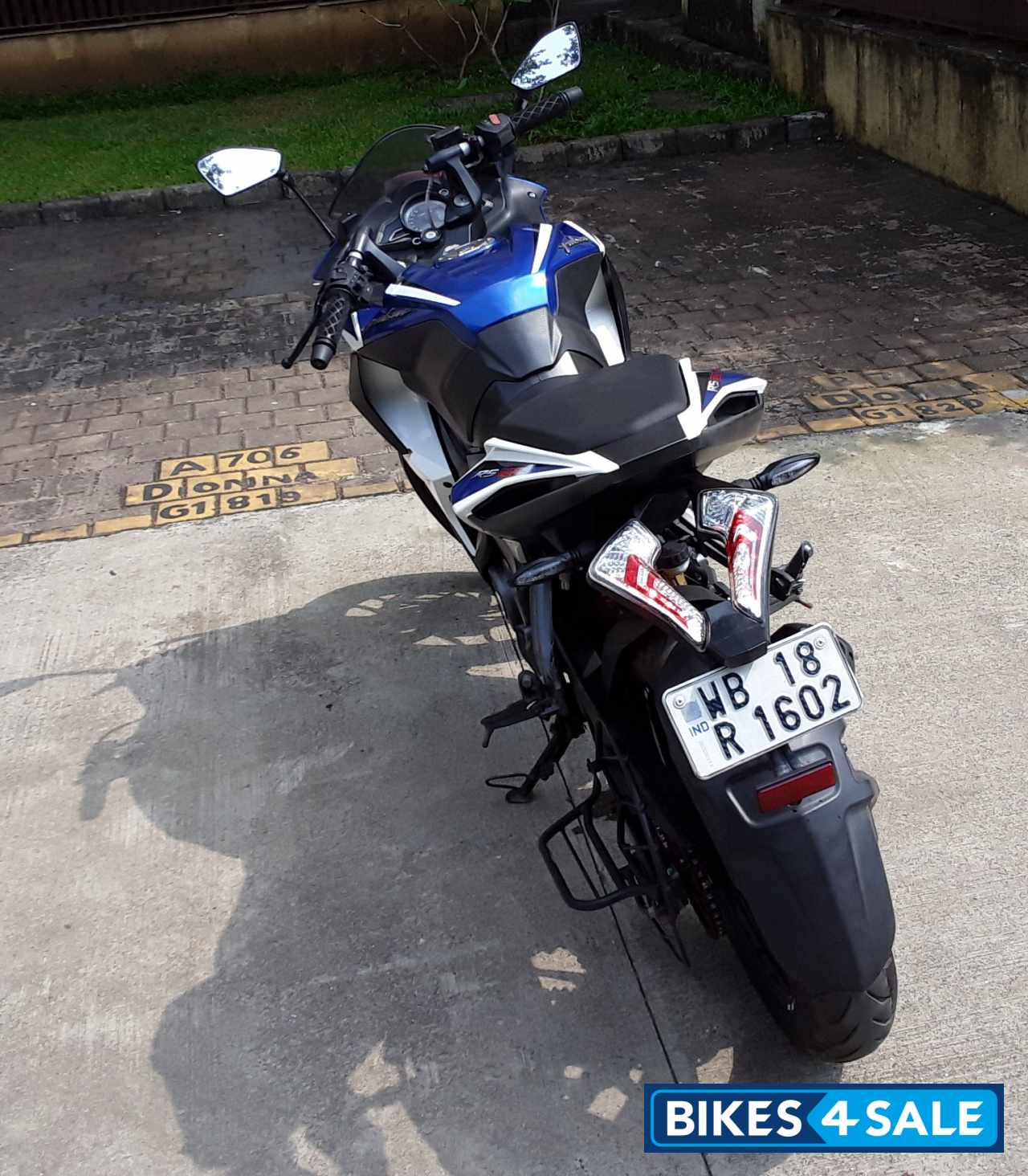 Used 2017 model Bajaj Pulsar RS 200 ABS for sale in Hooghly. ID 245781 ...