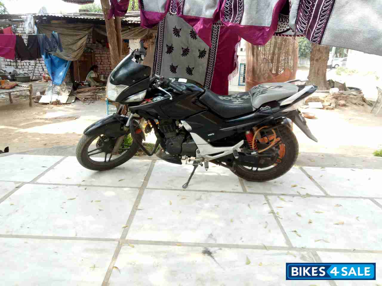 Used 2014 model Hero CBZ Xtreme for sale in Gujarat. ID 249435. Black ...