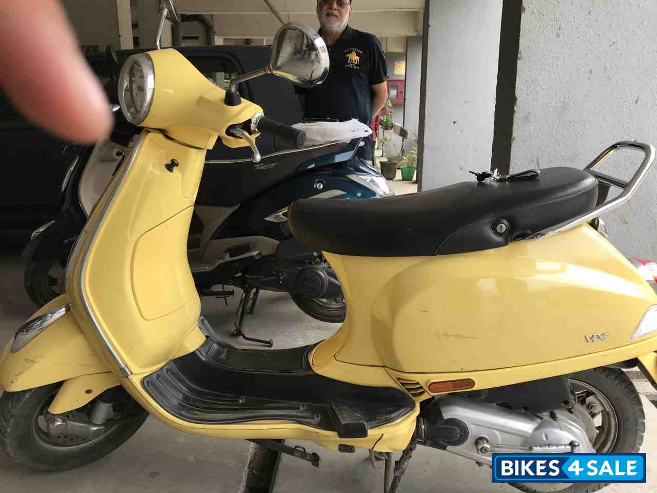 Used 2015 model Vespa VX 125 for sale in Ghaziabad. ID 251412 - Bikes4Sale