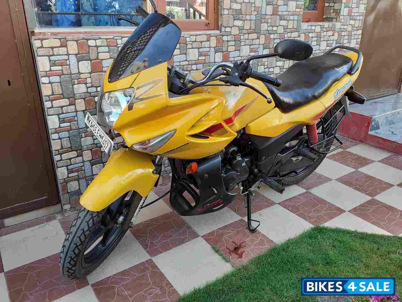 Used 2011 model Hero Karizma R for sale in Tumkur. ID 254072 - Bikes4Sale