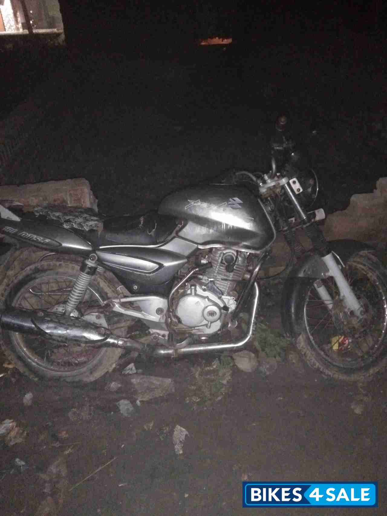 Used Bajaj Pulsar 150 Round Headlight for sale in Lucknow. ID 261052 ...
