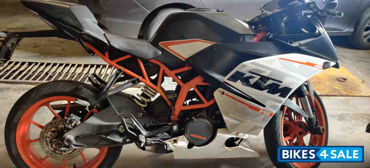 Used 2014 model KTM RC 390 for sale in Bangalore. ID 276766. White ...