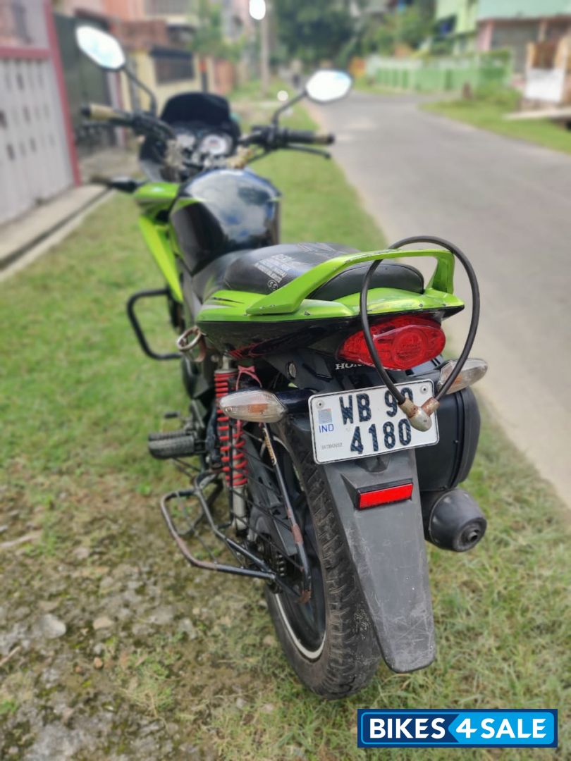 Honda CBF Stunner Vs Suzuki Slingshot Vs TVS Phoenix Comparison AutoX ...