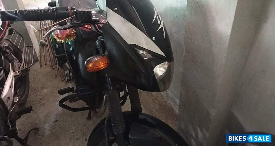 Used 2004 model Bajaj Pulsar 150 Round Headlight for sale in Kolkata ...