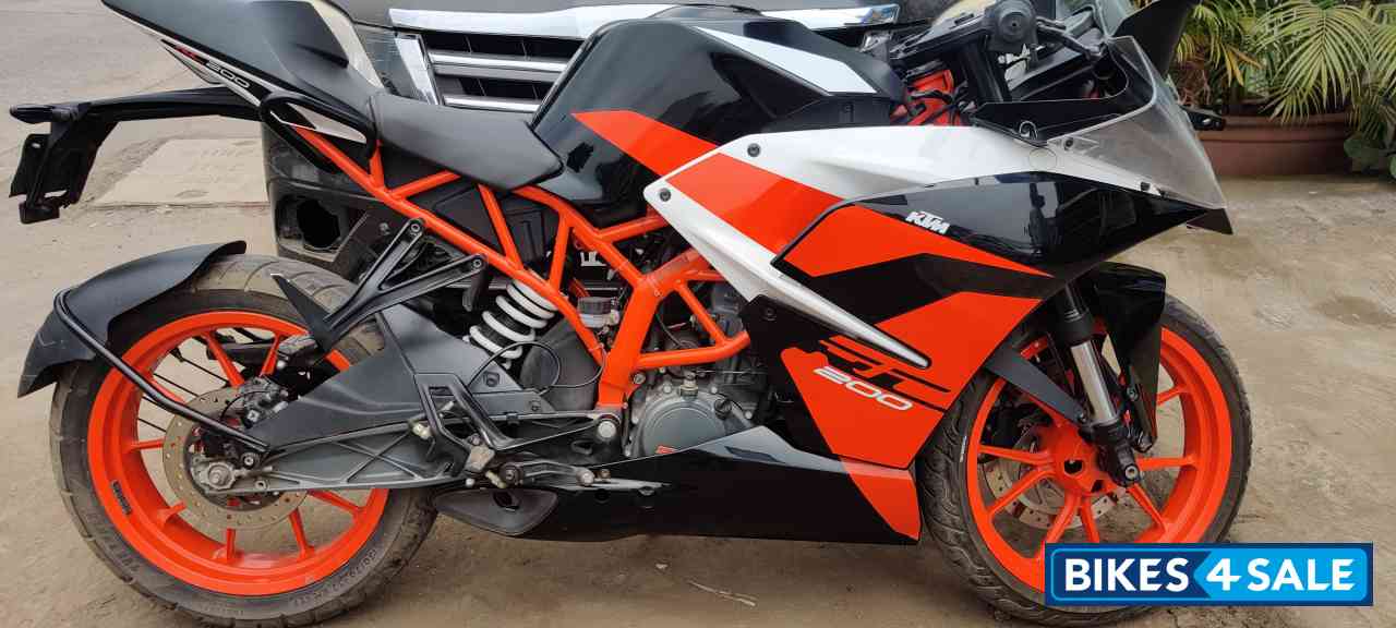 Used 2019 model KTM RC 200 for sale in Mumbai. ID 293591 - Bikes4Sale