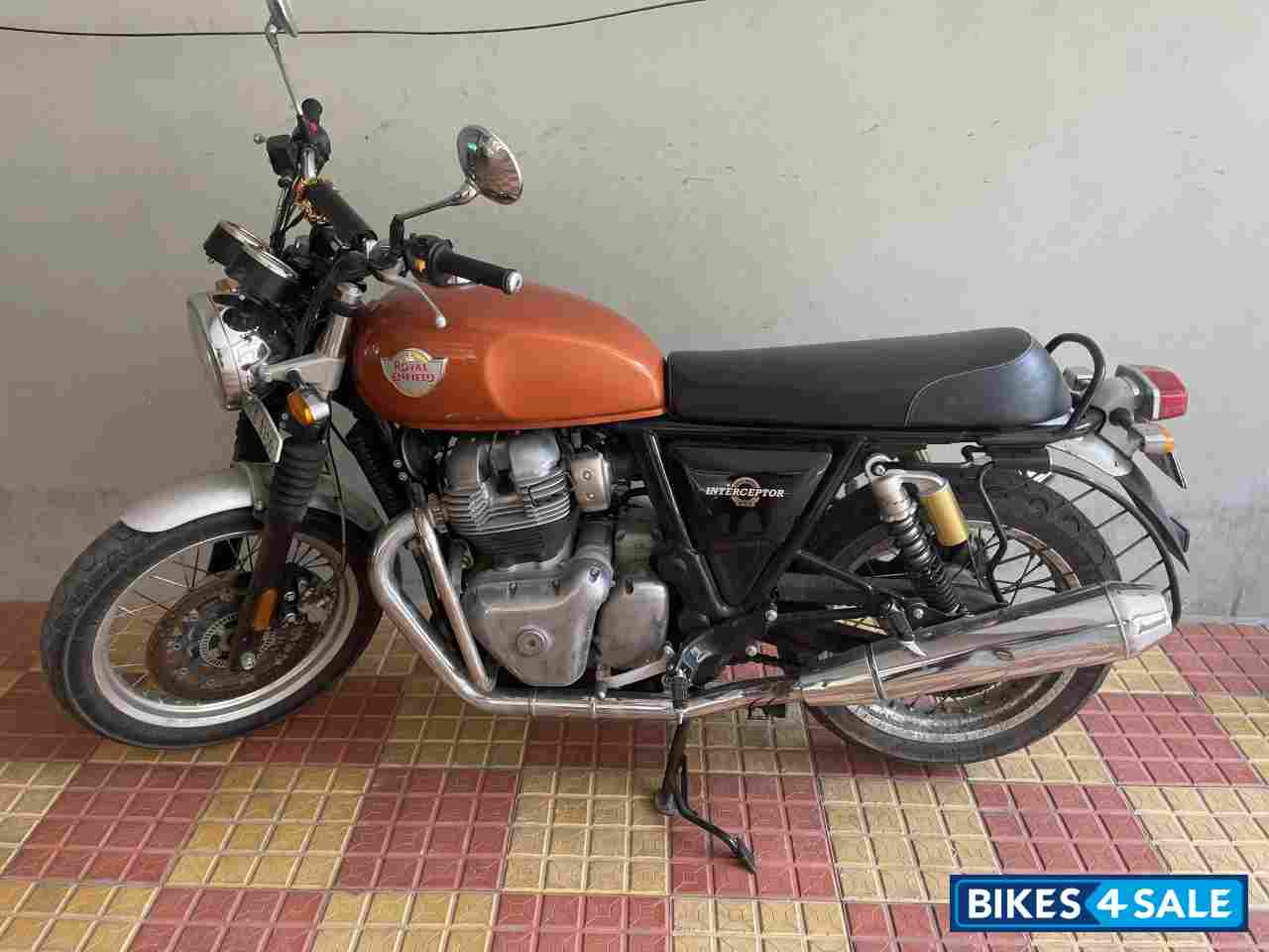 Orange Crush Royal Enfield Interceptor 650 Twin Picture 2. Bike ID ...