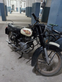 Royal Enfield MOFA price, specs, mileage, colours, photos and reviews ...