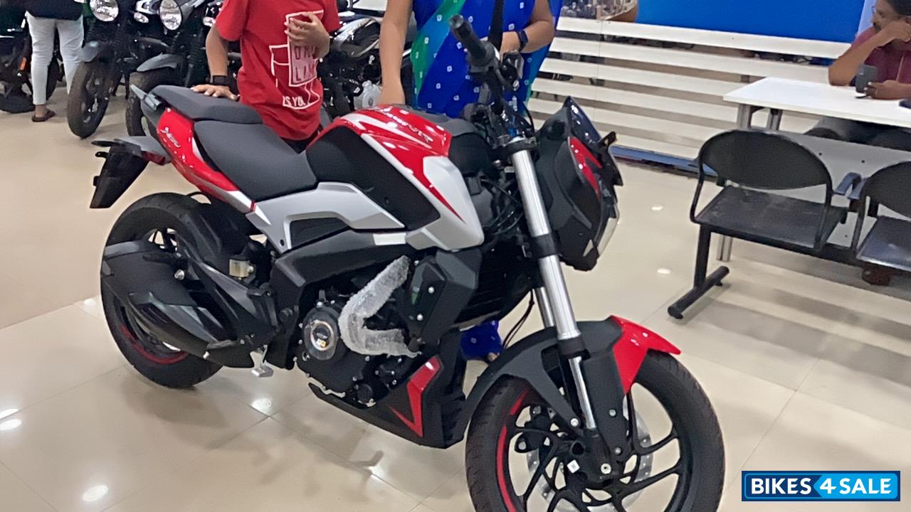 Racing Red Bajaj Dominar 250 Picture 1. Bike ID 499129. Bike located in ...