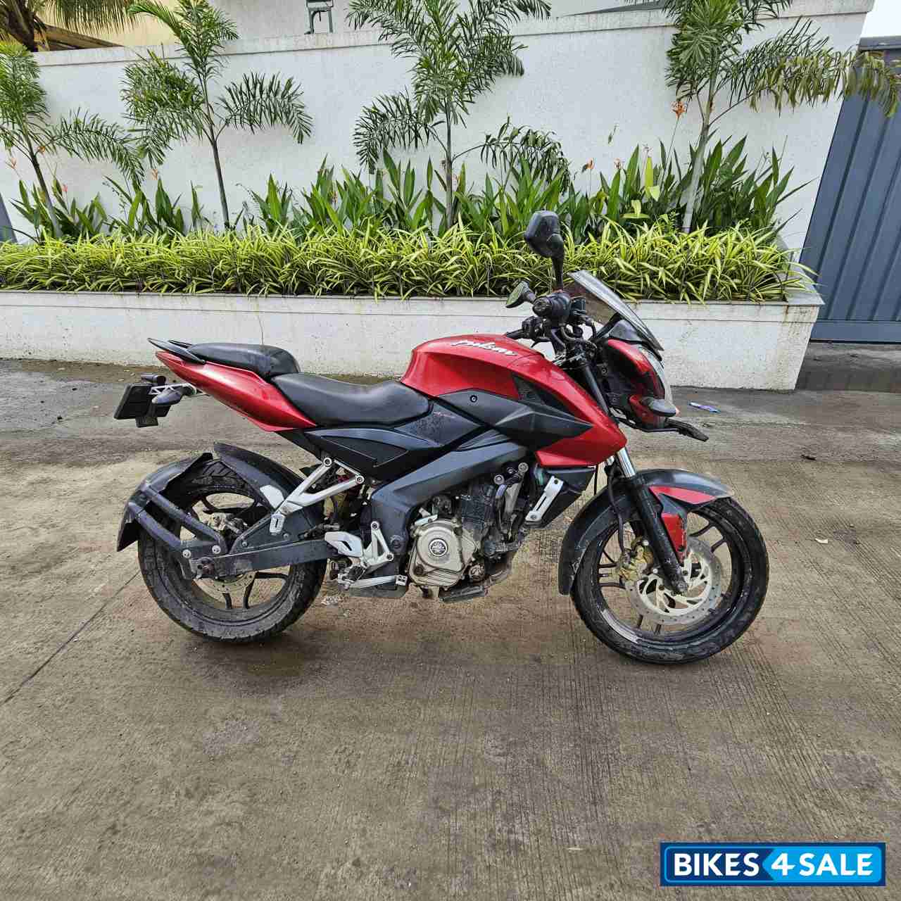 Bajaj Pulsar 200 NS Picture 2. Bike ID 598818. Bike located in Navi ...