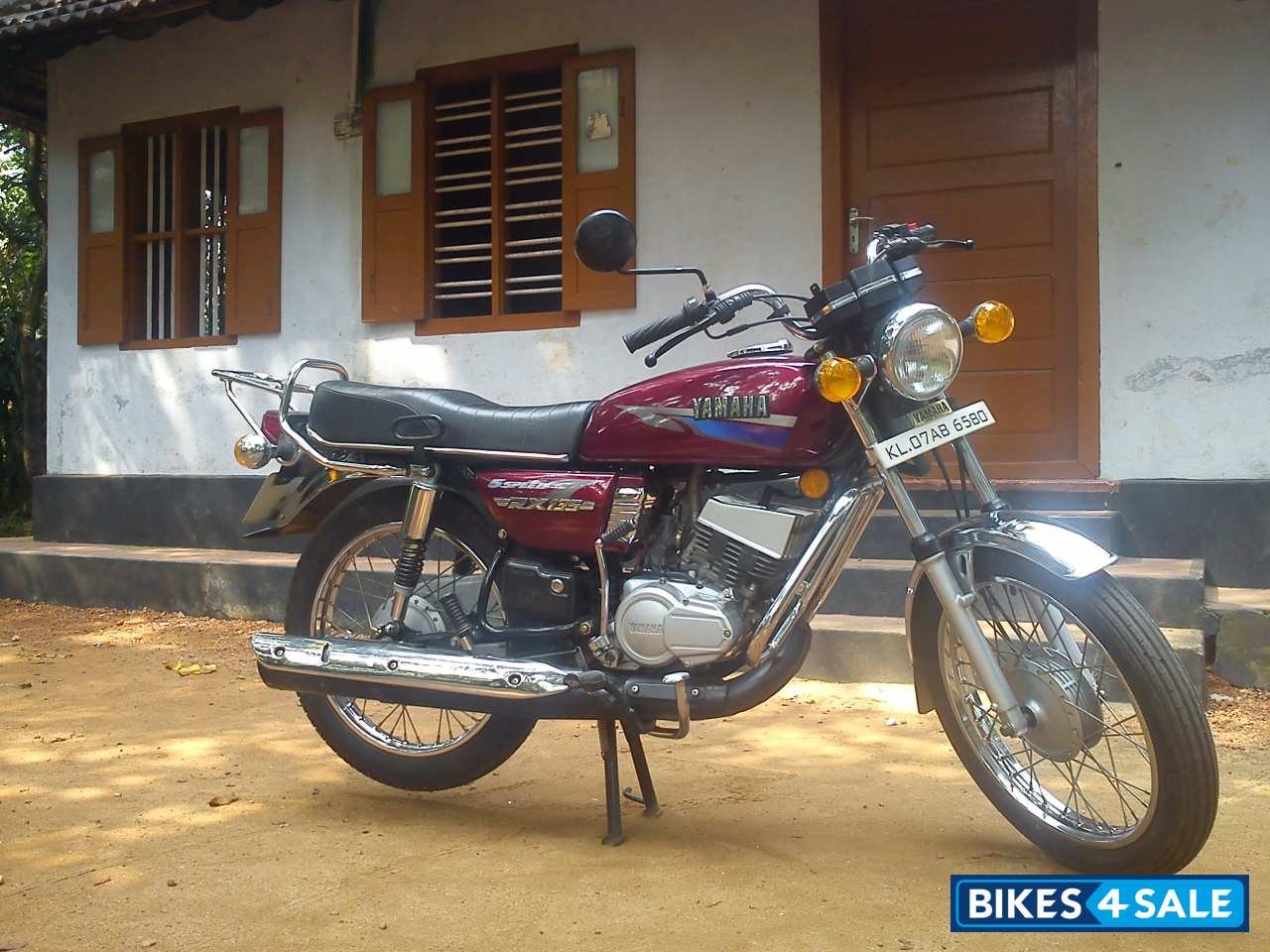 Used 2000 model Yamaha RX 135 for sale in Ernakulam. ID 103304. Meroon colour - Bikes4Sale