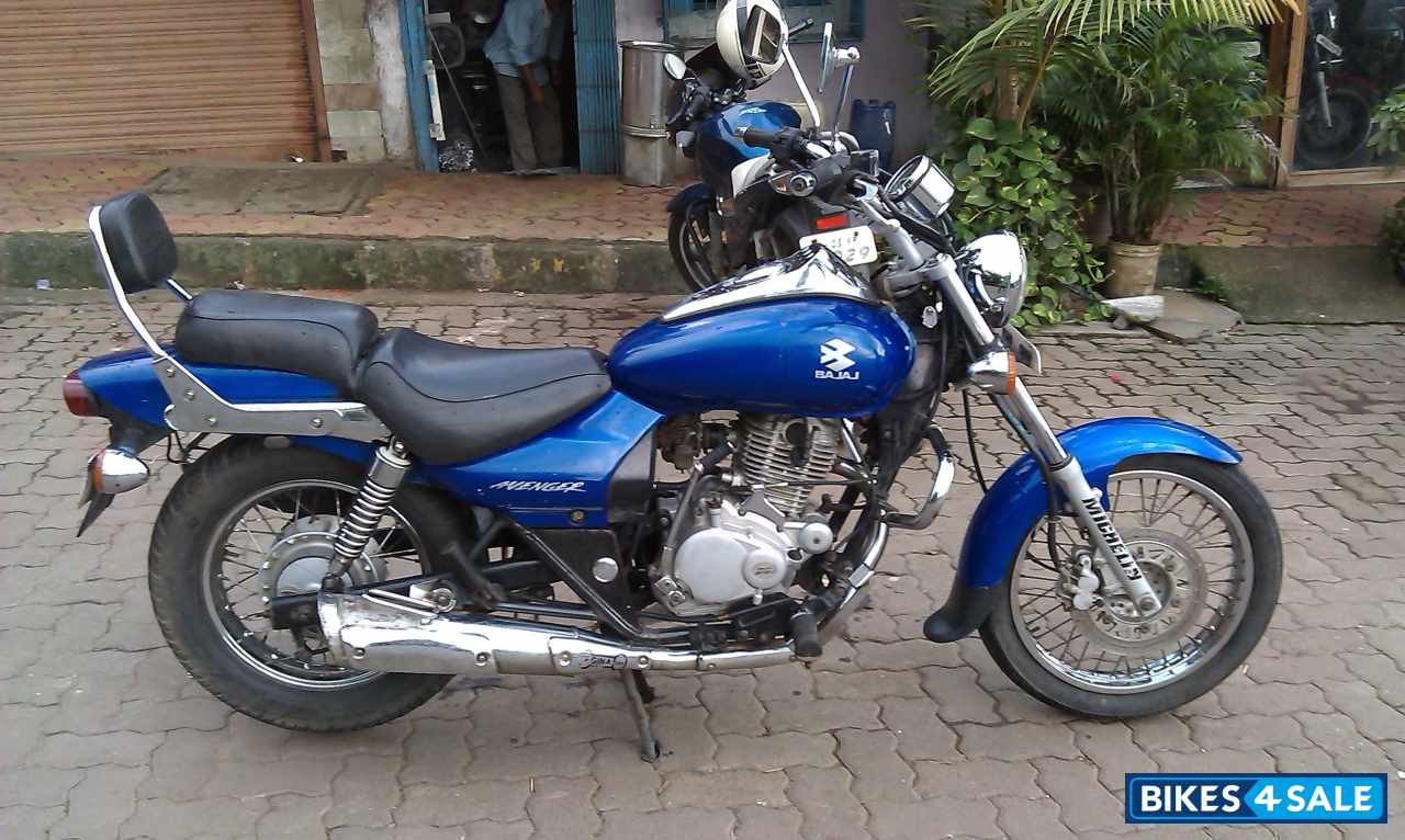 Bajaj Avenger Blue