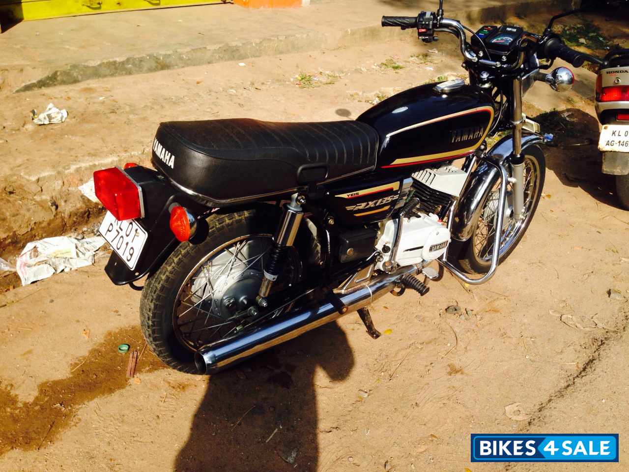 Used 1998 model Yamaha RX 135 for sale in Trivandrum. ID 108011. Black colour - Bikes4Sale