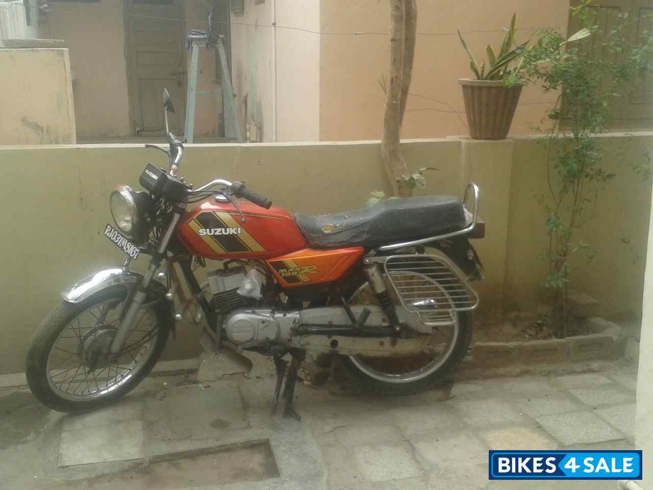 Used 1998 model Suzuki MAX 100R for sale in Anand. ID 110684. Red-marun ...