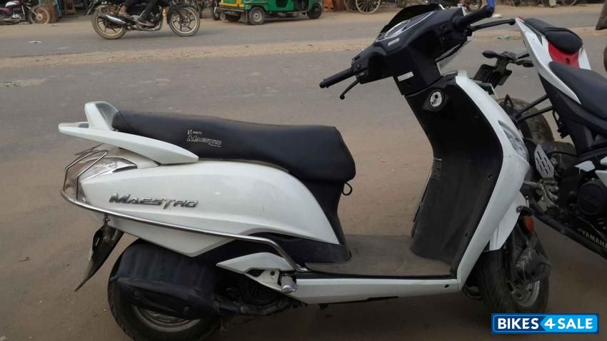 Used 2012 model Hero Maestro for sale in New Delhi. ID 111517. White colour - Bikes4Sale