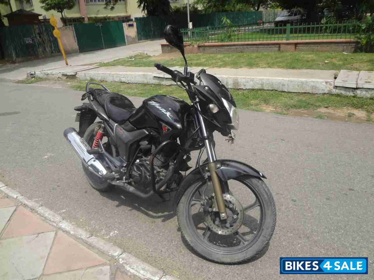 Used 2009 model Hero Hunk for sale in New Delhi. ID 113950. Black colour - Bikes4Sale