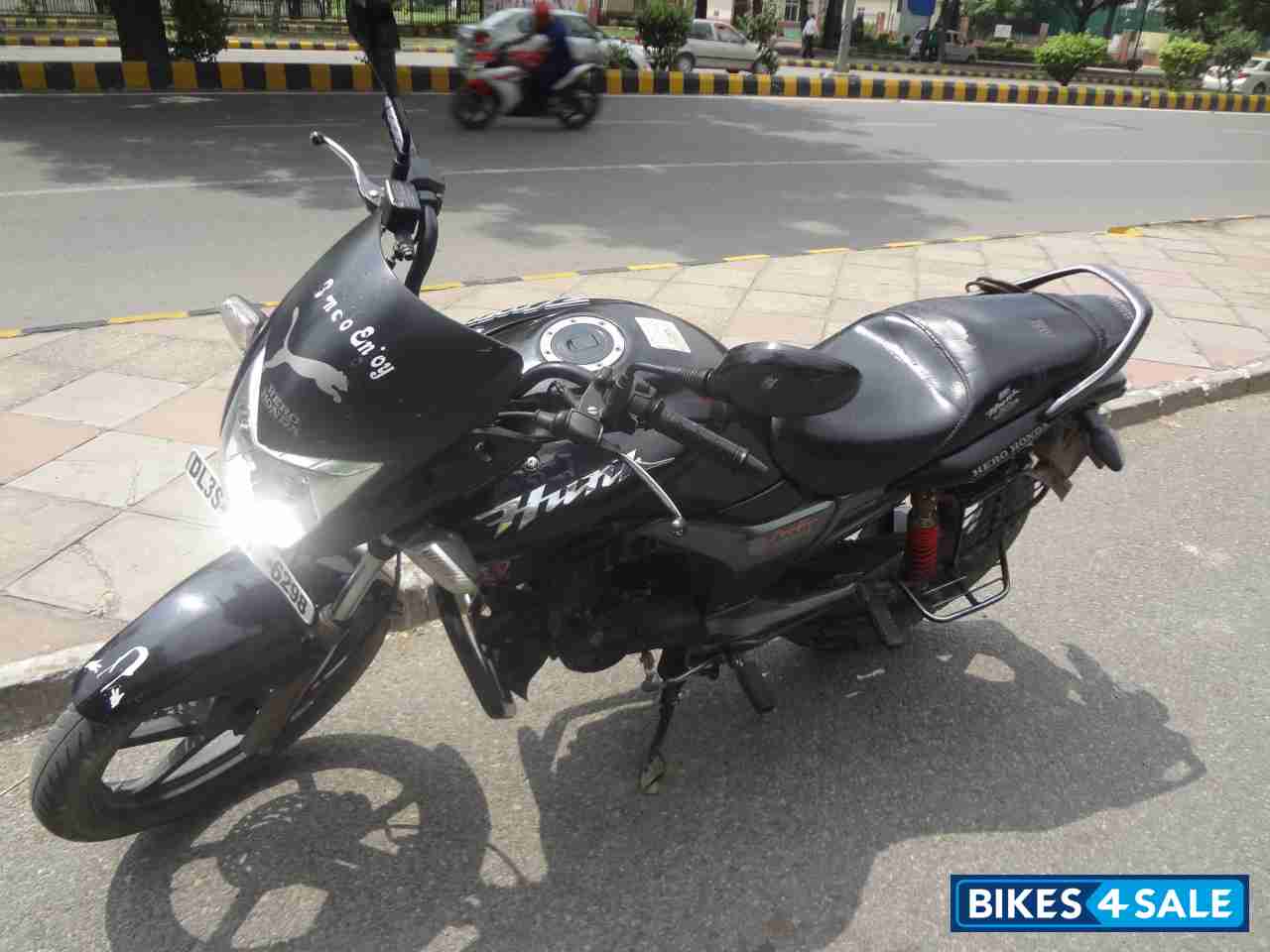 Used 2009 model Hero Hunk for sale in New Delhi. ID 113950. Black colour - Bikes4Sale