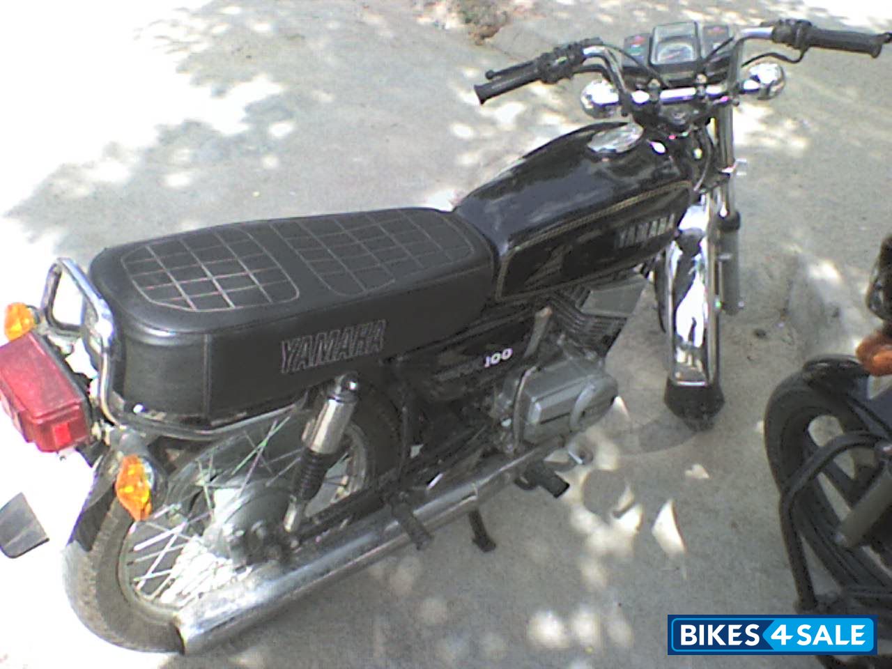 Used 1991 model Yamaha RX 100 for sale in New Delhi. ID 11685. Black colour - Bikes4Sale