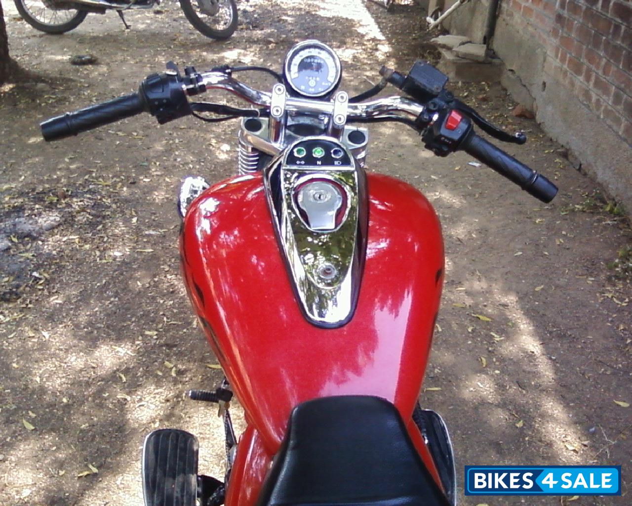 Used 1998 model Yamaha YBX for sale in Gujarat. ID 17817. Mahindra Red Metalic colour - Bikes4Sale
