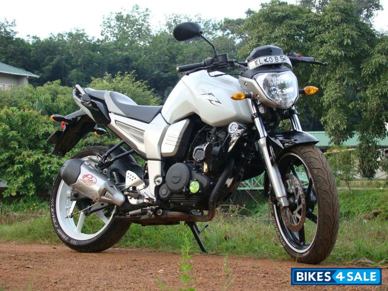 Yamaha Fz16 Customized